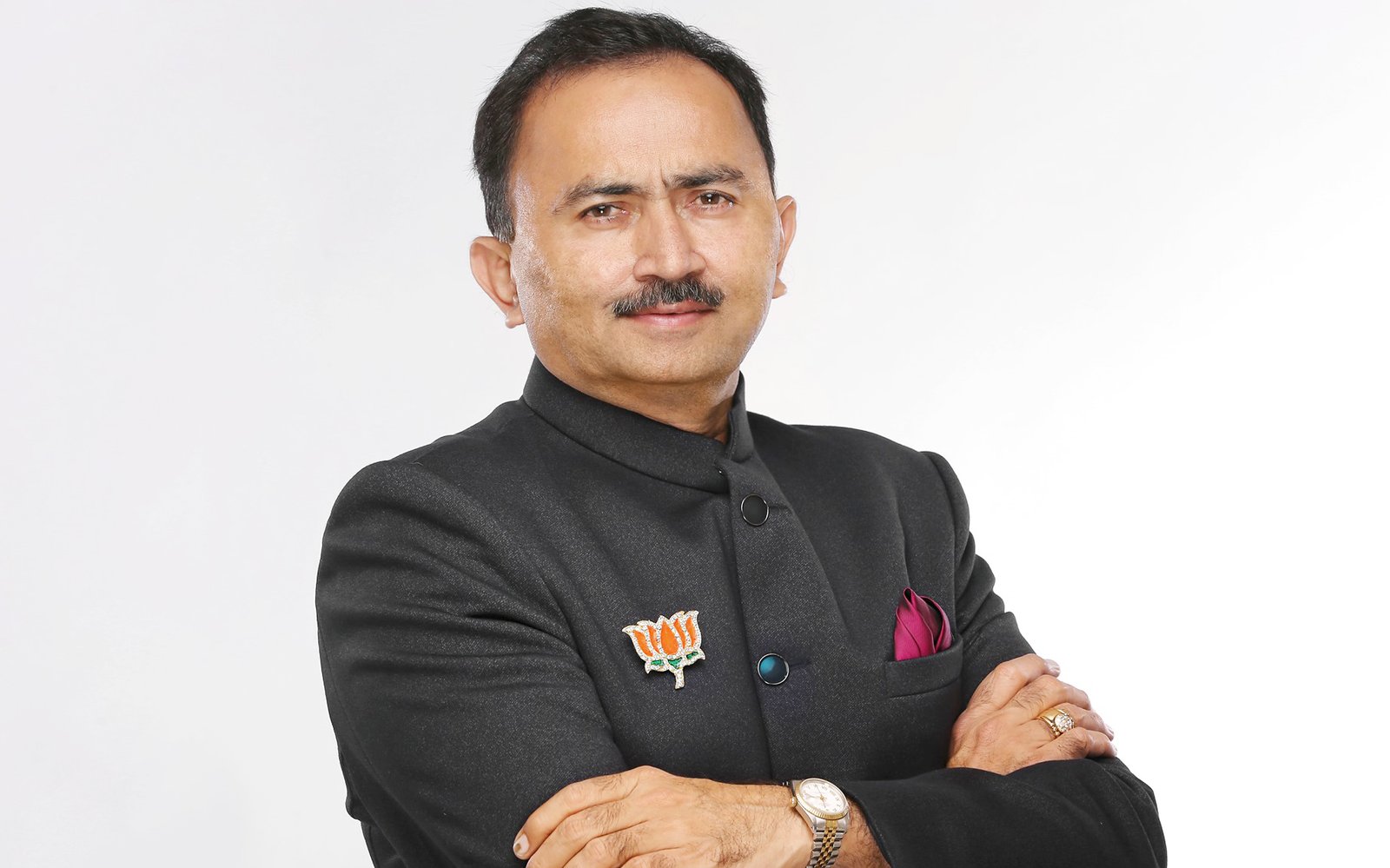 वाढदिवसाच्या प्रत्यक्ष भेटून शुभेच्छा नकोत; आमदार महेश बालदी यांचे ...